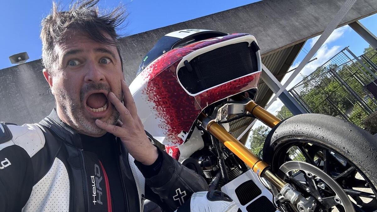 Prova Com'è guidare una King Of The Baggers? [VIDEO] - Prove - Moto.it