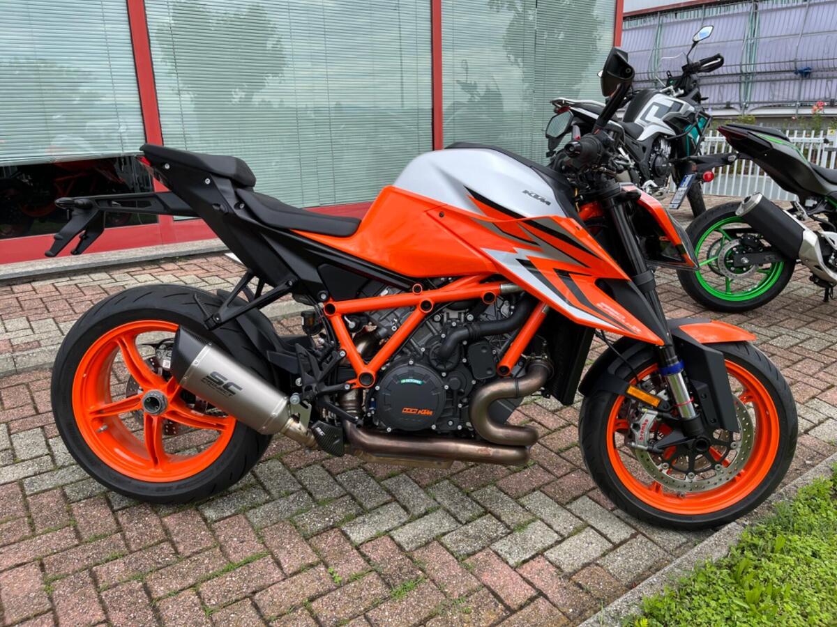 Vendo KTM 1290 Super Duke R EVO (2022 - 23) usata a Tortona (codice 9462739) - Moto.it