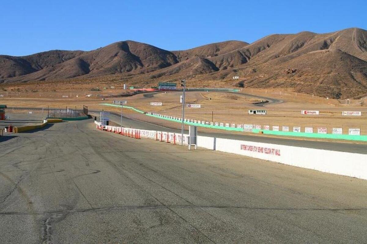 In vendita lo spettacolare Willow Springs International Motorsports ...