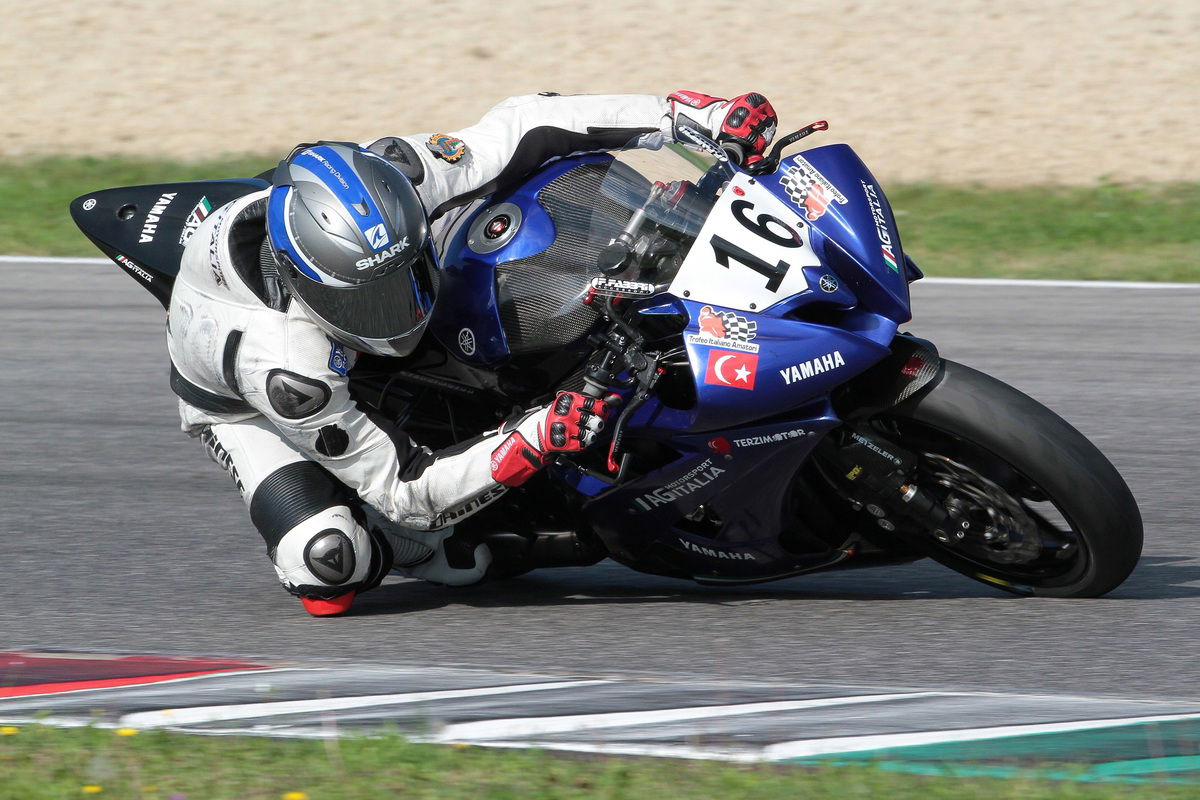 Yamaha R125 Cup e Junior Team 2015 - Sport - Moto.it