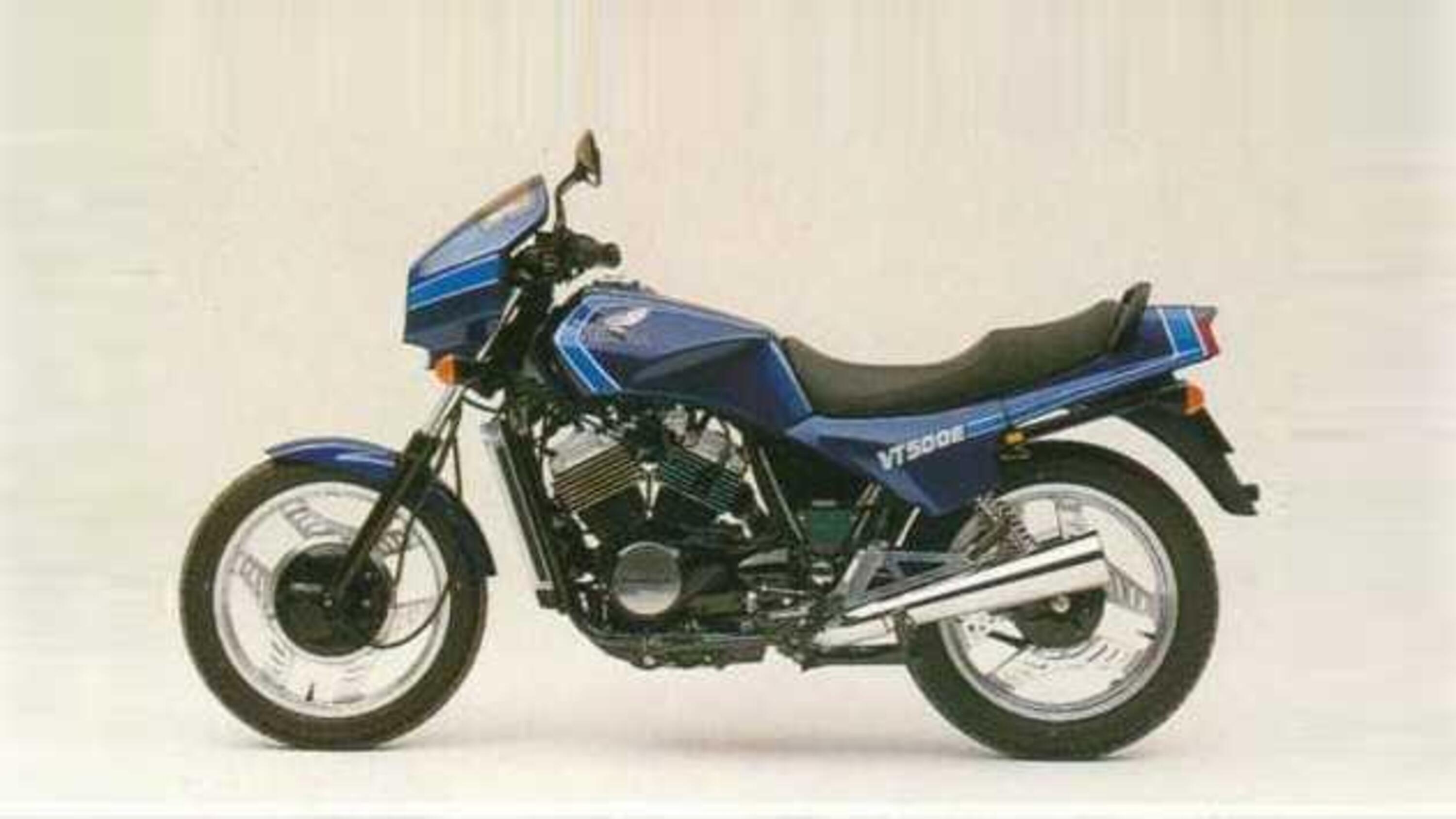 Honda VT 500 CD (1985 - 88), prezzo e scheda tecnica - Moto.it