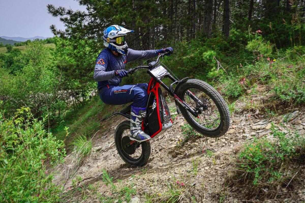 Prova OSET TXP 24 TEST: il giocattolo definitivo di Triumph. La prova ...