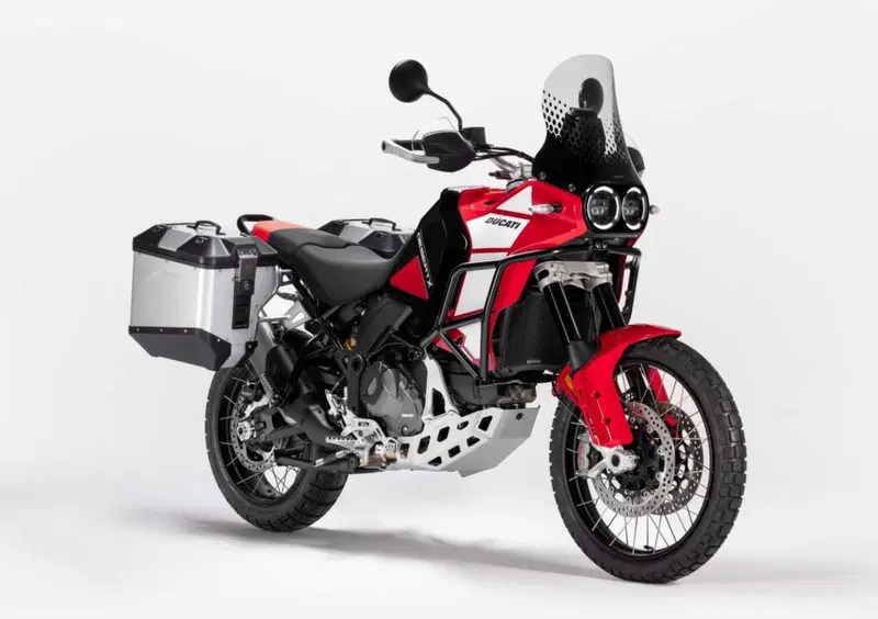 Ducati DesertX Discovery (2025), prezzo e scheda tecnica - Moto.it