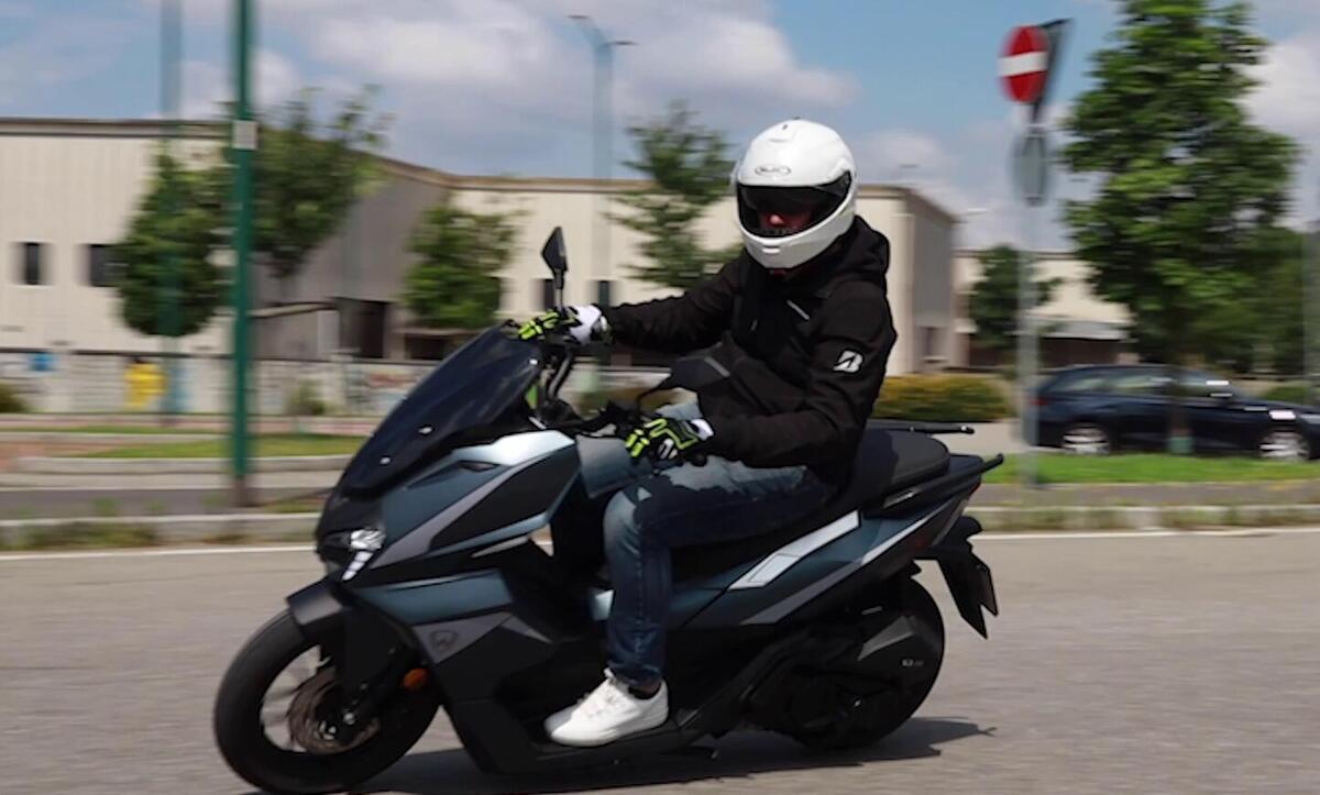 Prova Novità Wottan Storm X+ 125. Lo scooter ricco a buon prezzo [VIDEO ...