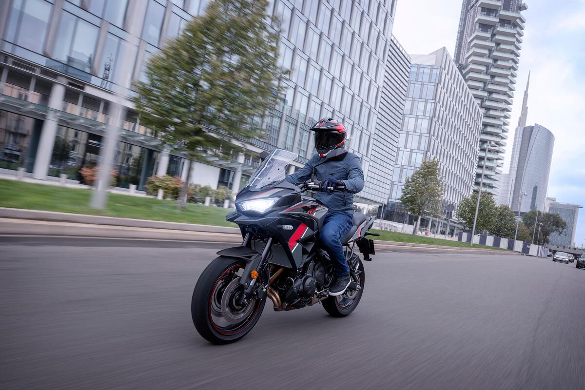 Kawasaki Versys 650, promozione fino al 30 settembre! - News - Moto.it