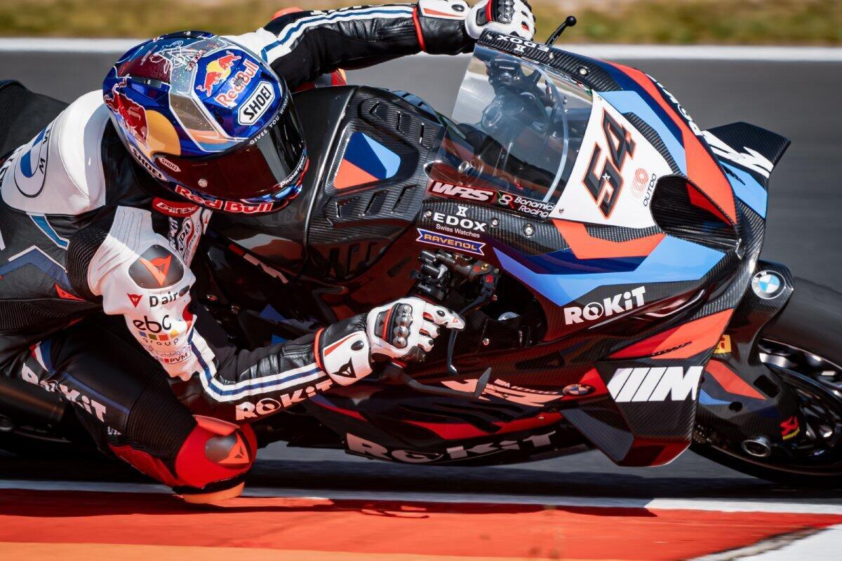 SBK 2024. GP della Repubblica Ceca. Toprak Razgatlioglu davanti a tutti ...