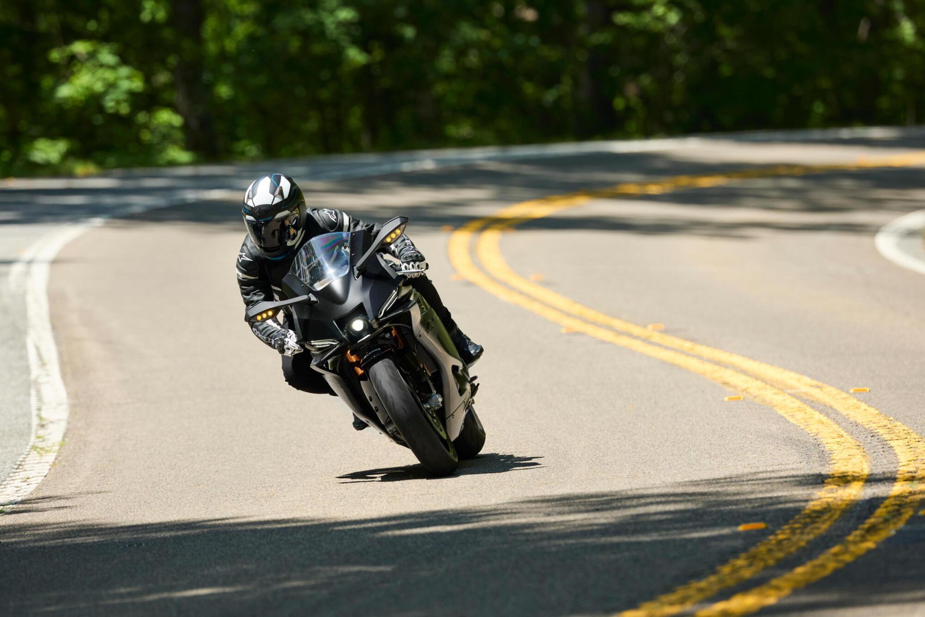 Nuova Yamaha R9: 119 cv, 195 kg, ciclistica dedicata. Ecco quando sarà ...