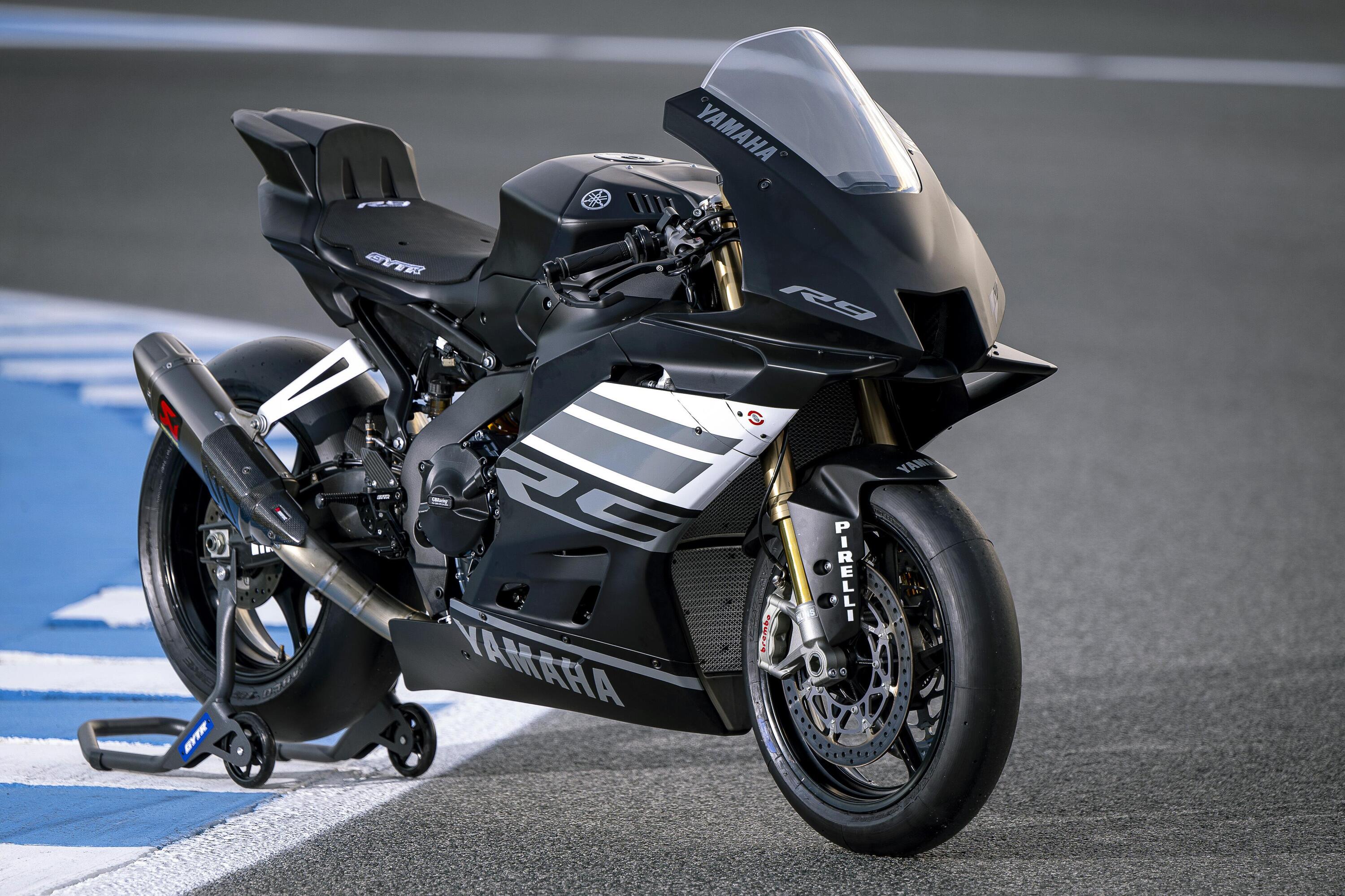 Yamaha R9: ecco la versione racing che correrà il mondiale SSP2025 ...