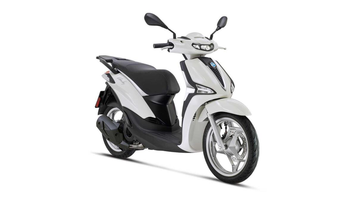 Piaggio Liberty 125 (2025), prezzo e scheda tecnica - Moto.it
