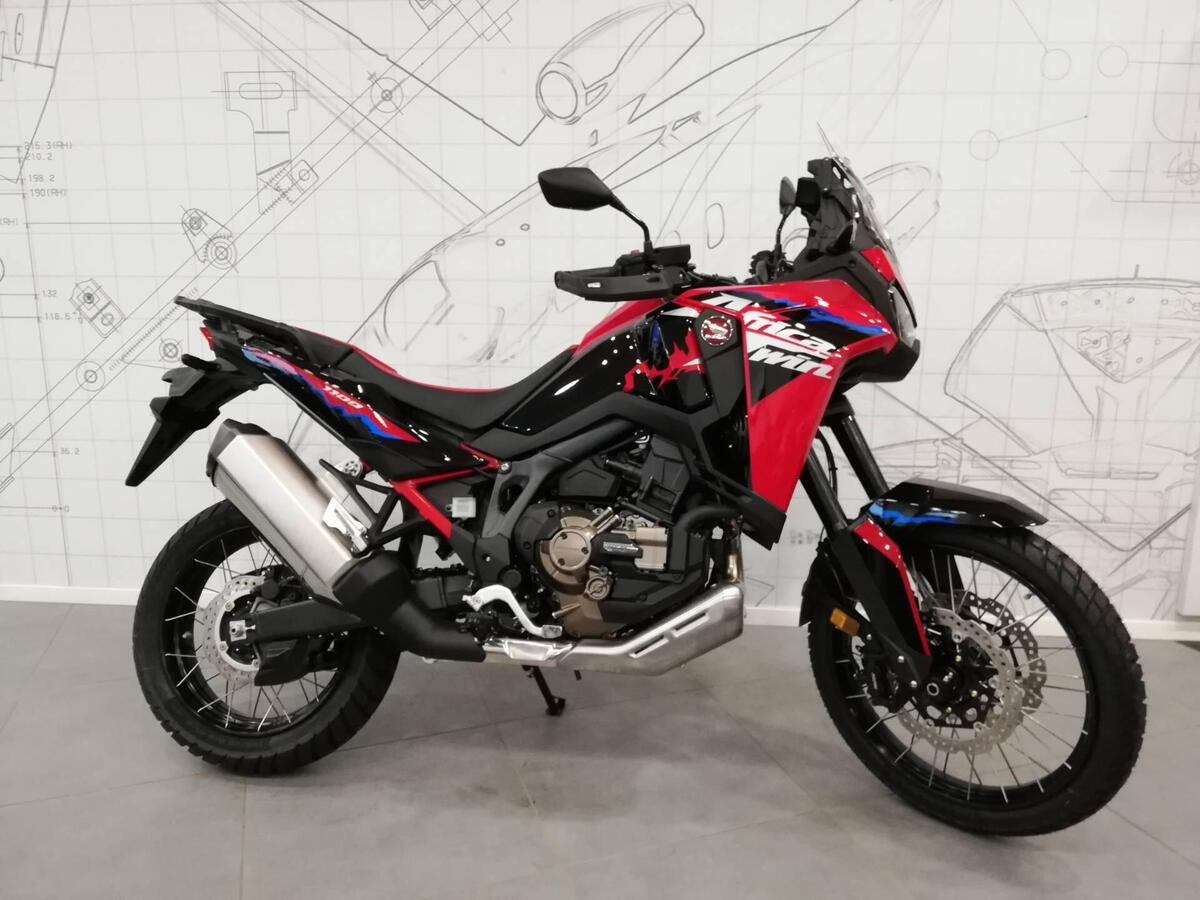 Vendo Honda Africa Twin CRF 1100L ES DCT (2024 - 25) nuova a Milano (codice 9584705) - Moto.it