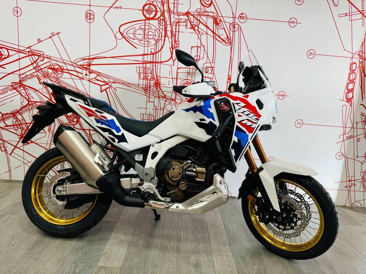 Vendo Honda Africa Twin CRF 1100L Adventure Sports DCT (2024 - 25) nuova a Milano (codice ...