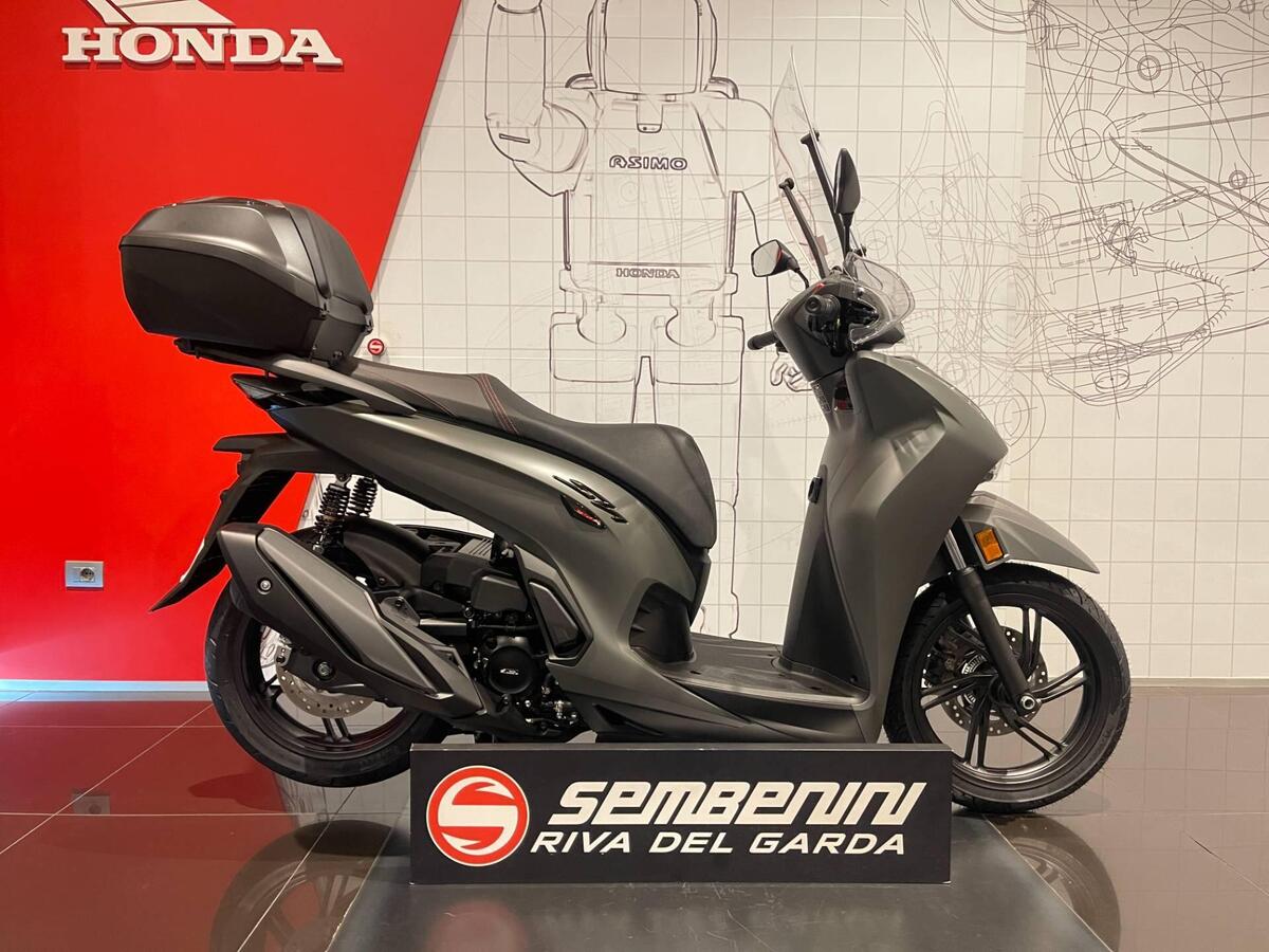Vendo Honda SH 350i Sport (2025) nuova a Riva del Garda (codice 9596999 ...