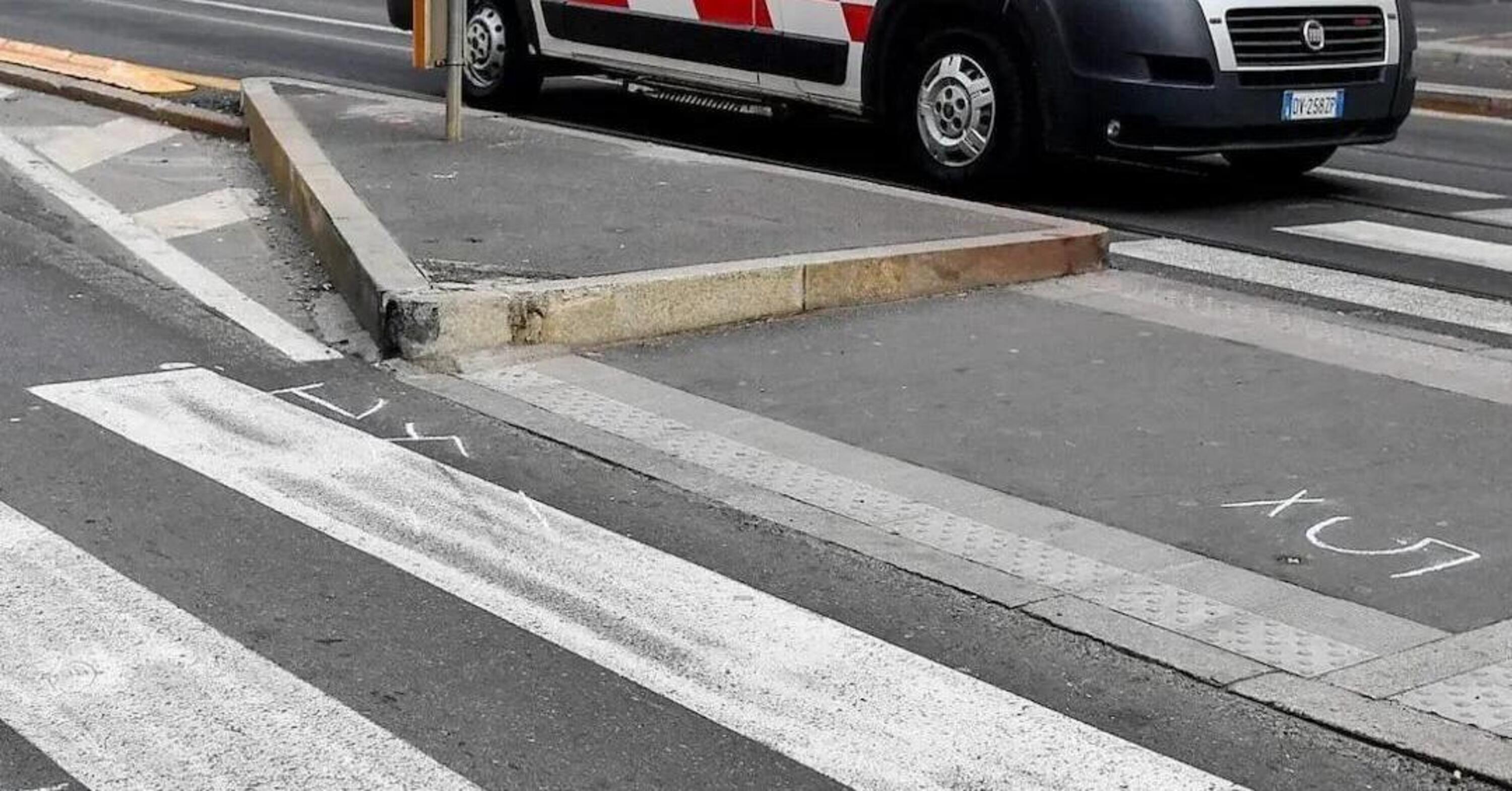 Saronno: una moto colpisce una donna mentre attraversa sulle strisce ...