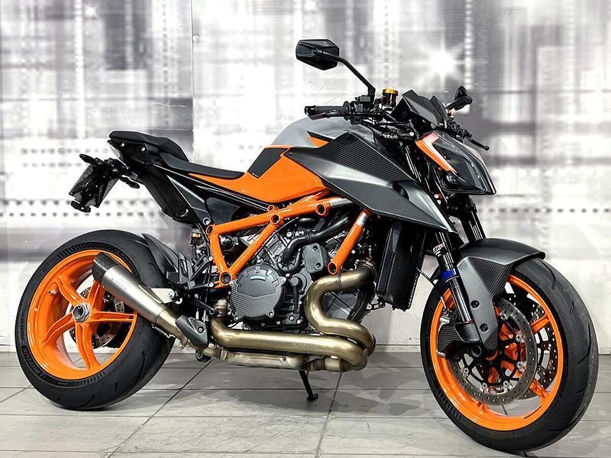 Vendo KTM 1290 Super Duke R EVO (2022 - 23) usata a Casalgrasso (codice 9643779) - Moto.it