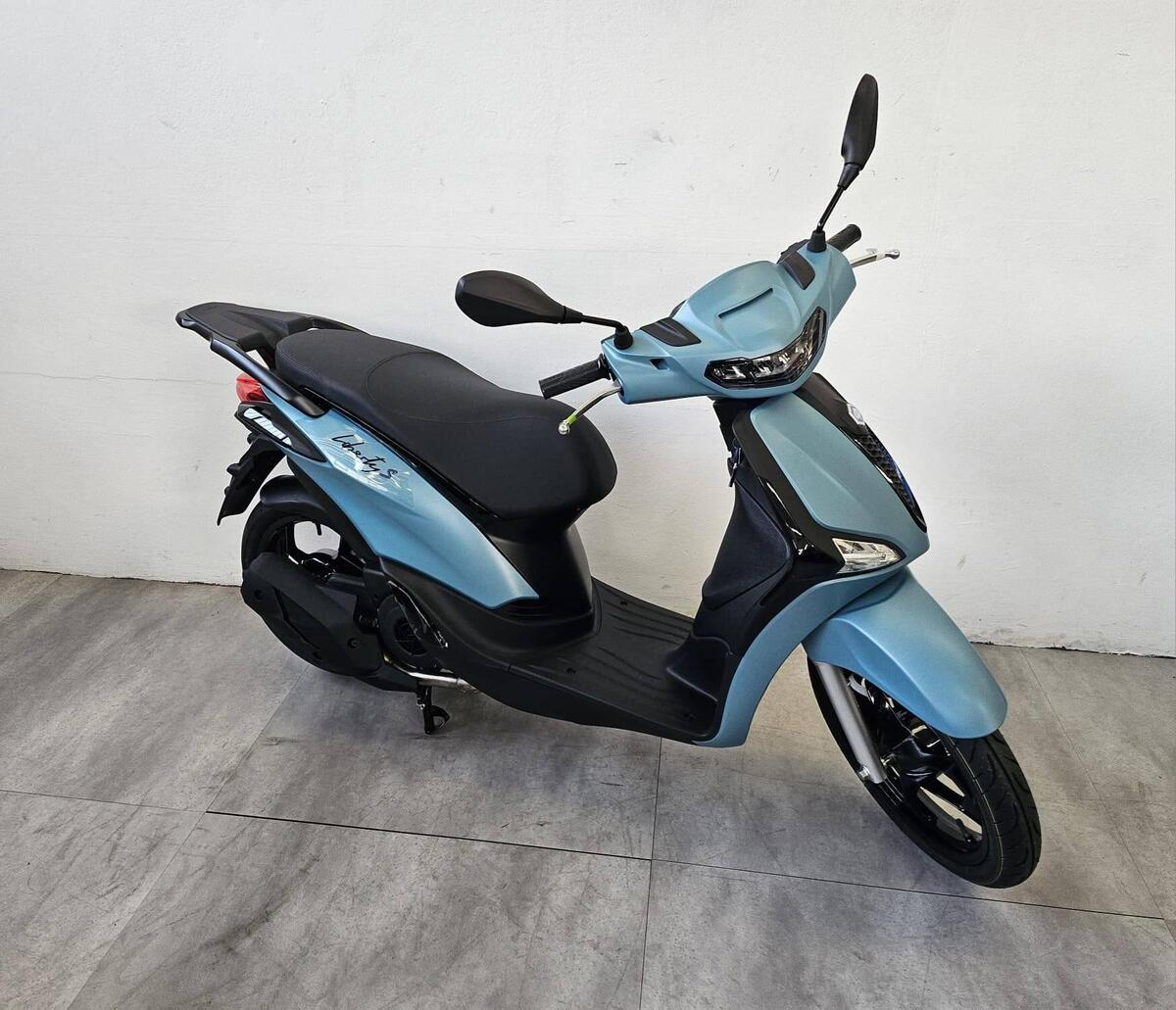 Vendo Piaggio Liberty 50 S RST (2025) nuova a Rosta (codice 9687438 ...