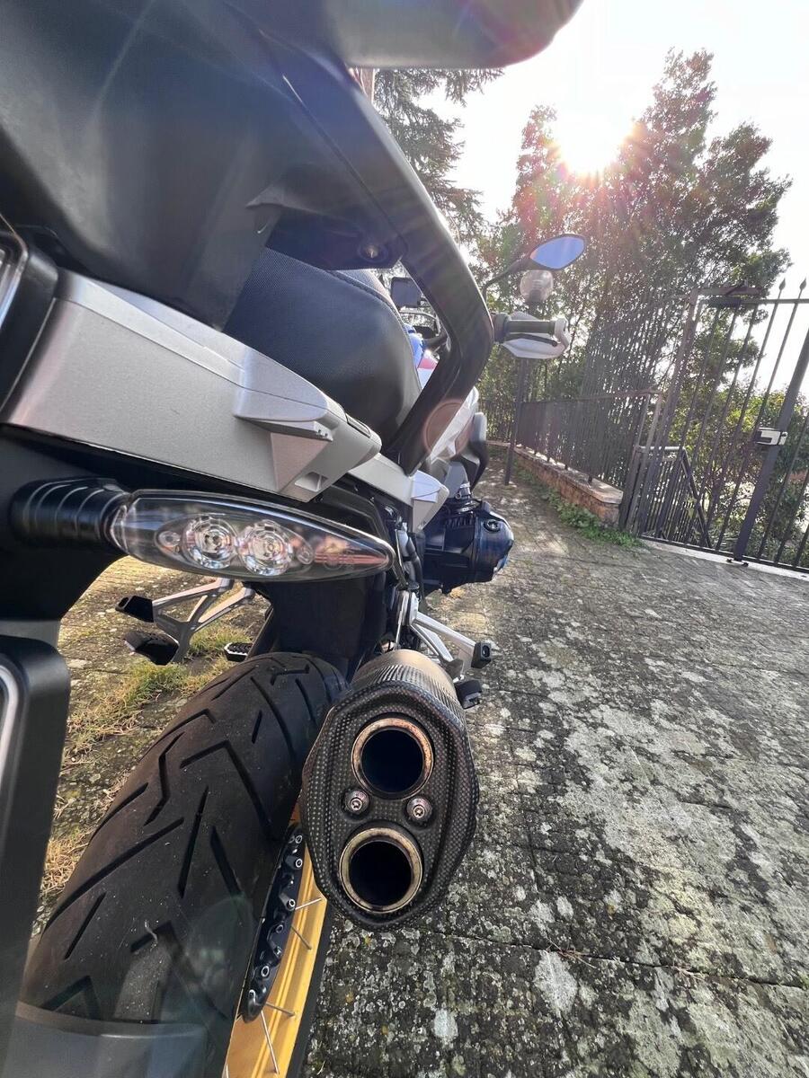 Vendo Bmw R 1250 GS (2019 - 20) usata a Roma (codice 9797580) - Moto.it