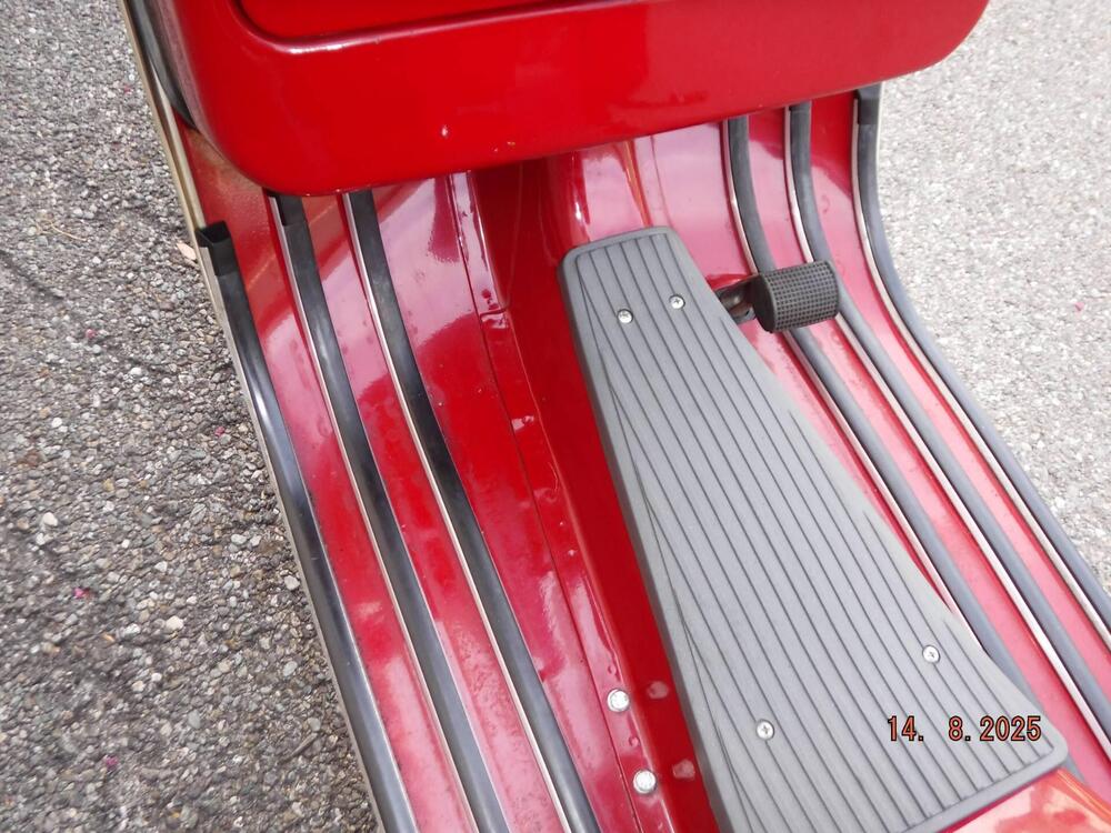 Vendo Piaggio Vespa PX 200 E arcobaleno d'epoca a Porlezza (codice 9802124) - Moto.it