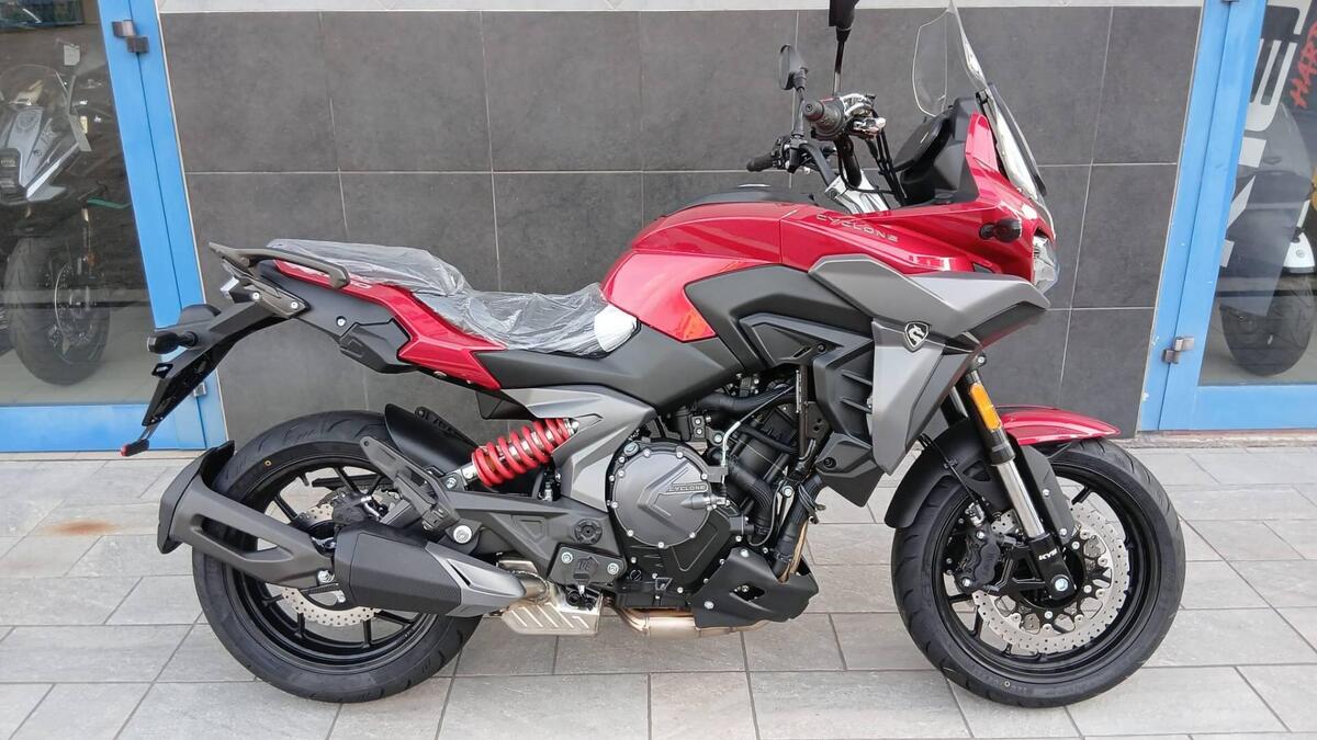 Vendo Cyclone RX650 (2025) nuova a Capannori (codice 9813071) - Moto.it
