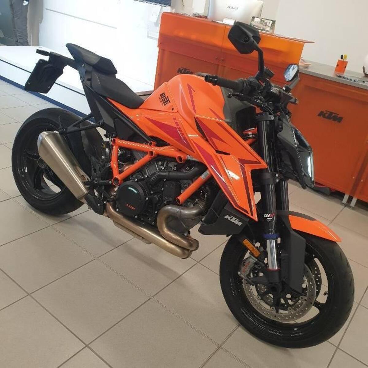 Vendo KTM 1390 Super Duke R EVO (2024 - 25) usata a Roma (codice 9813183) - Moto.it