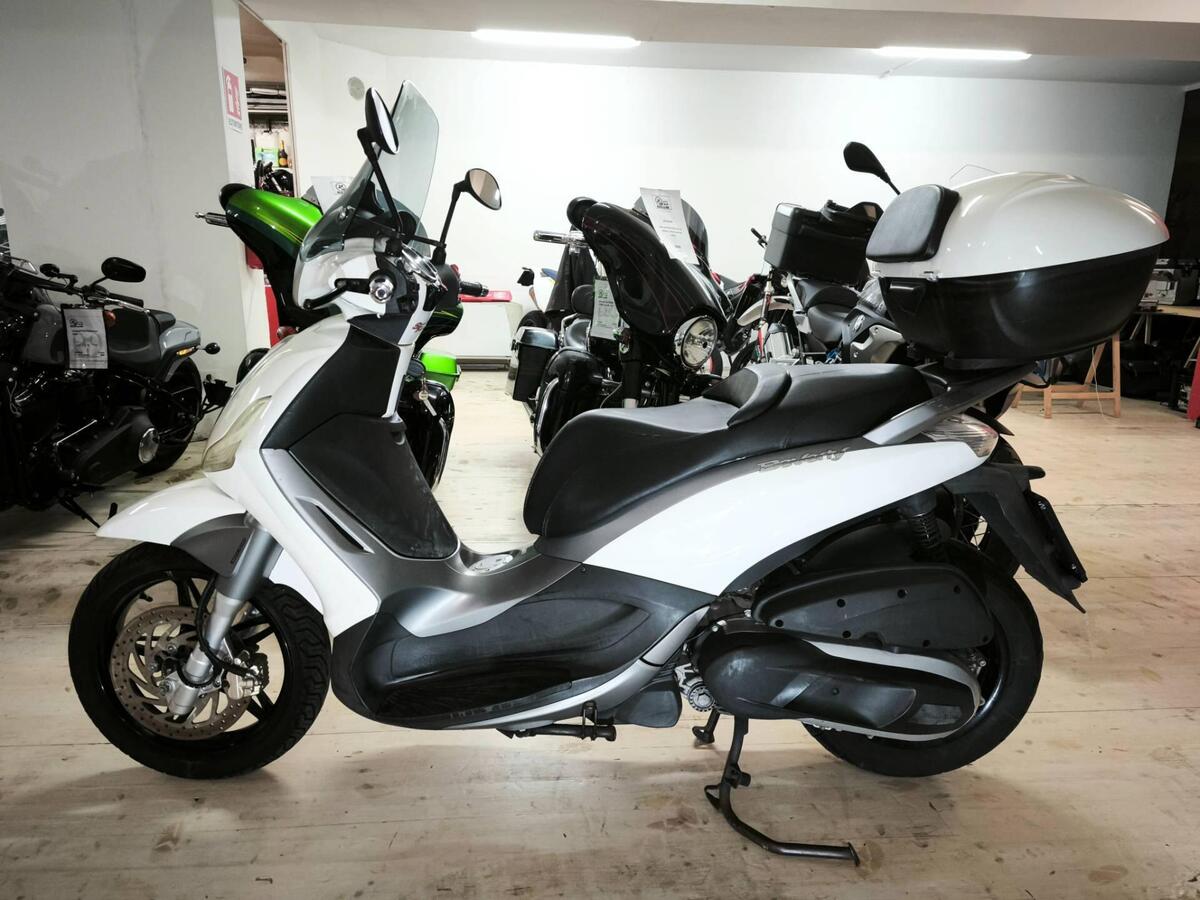 Vendo Piaggio Beverly 350 SportTouring ie (2011 - 15) usata a Seregno ...