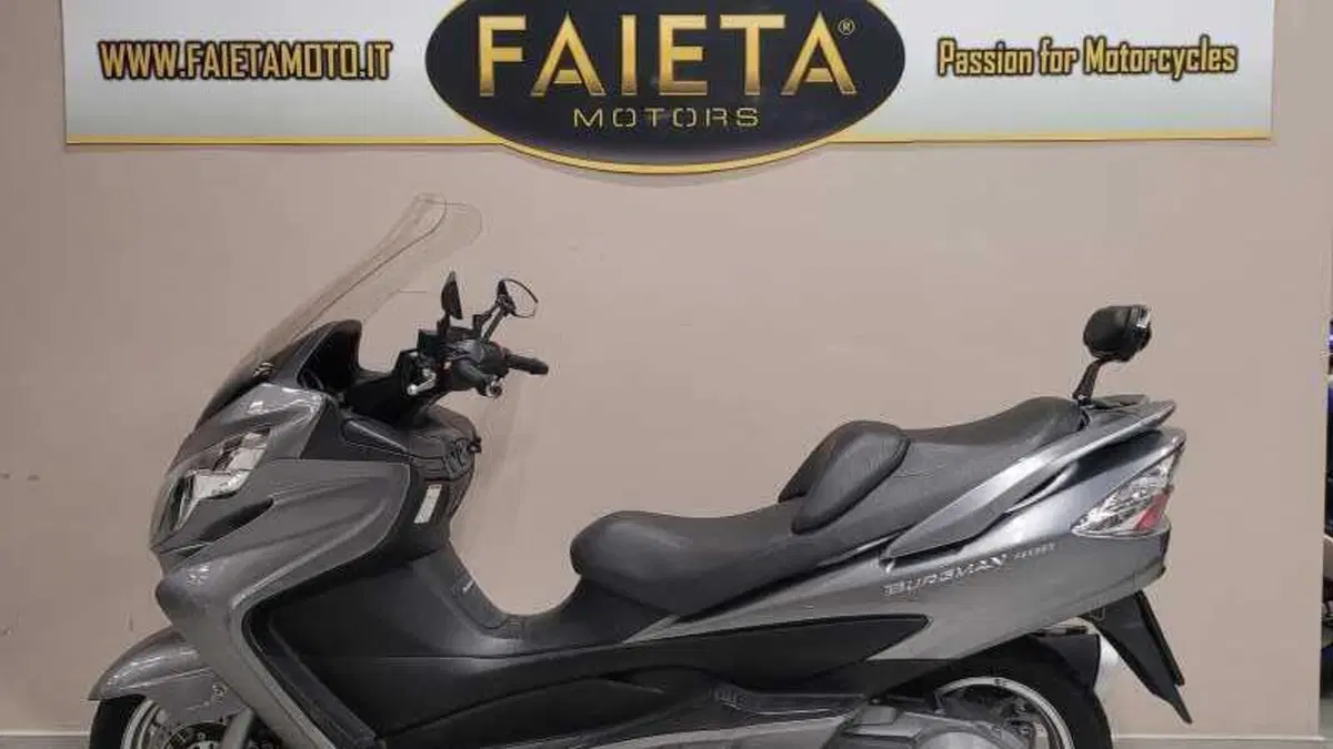 Vendo Suzuki Burgman AN 400 (2008 - 13) usata a Pescara (codice 9927901 ...