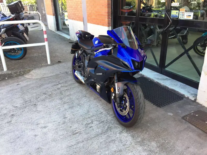 Vendo Yamaha YZF R7 (2021 - 25) usata a Marino (codice 10008286) - Moto.it