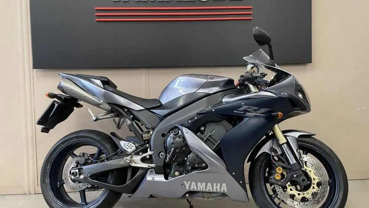 Vendo Yamaha YZF R1 (2004 - 05) usata a Ravenna (codice 10008594) - Moto.it