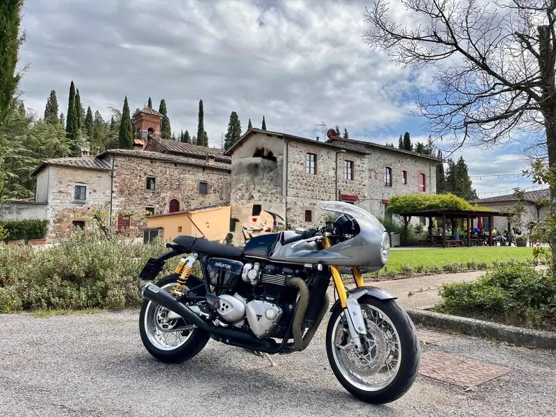Vendo Triumph Thruxton 1200 R (2016) usata a Sesto Fiorentino (codice ...