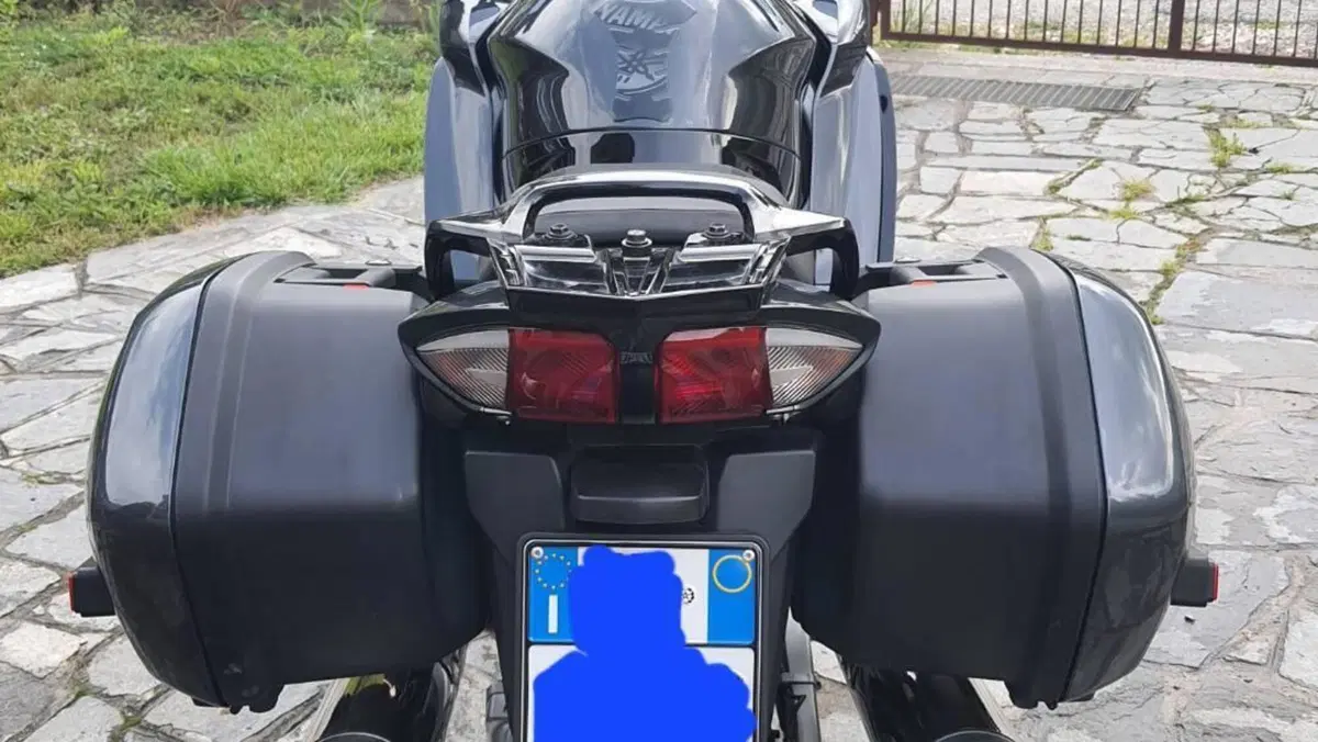 Vendo Yamaha FJR 1300 AE (2012 - 15) usata a Valganna (codice 10010310 ...