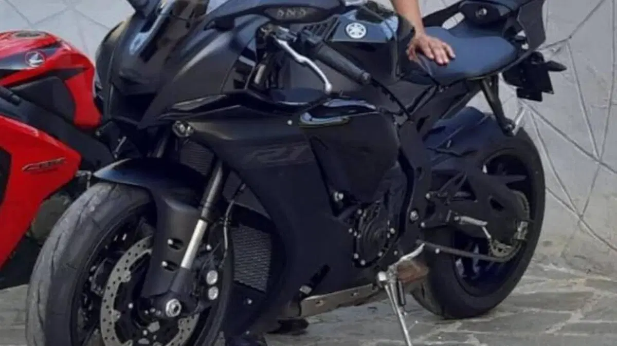 Vendo Yamaha YZF R1 (2020 - 25) usata a Abbateggio (codice 10010494 ...