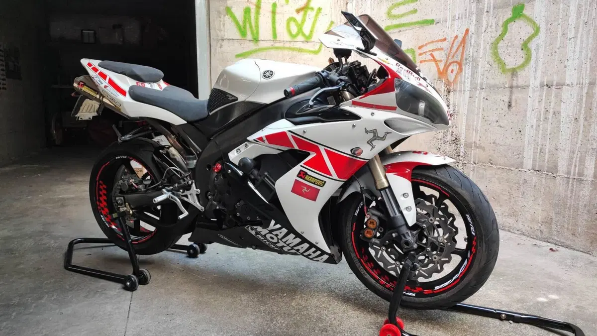 Vendo Yamaha YZF R1 (2006 - 07) usata a Arcene (codice 10011106) - Moto.it