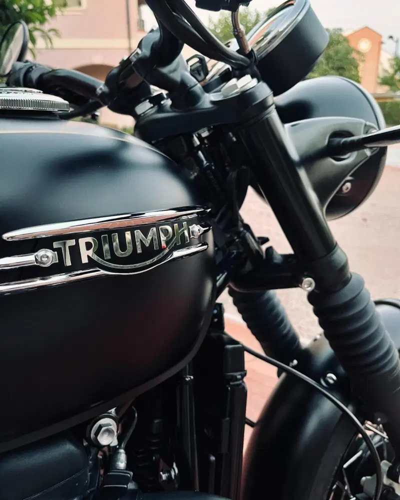 Vendo Triumph Bonneville T120 Gold Line Edition (2022 - 23) usata a ...
