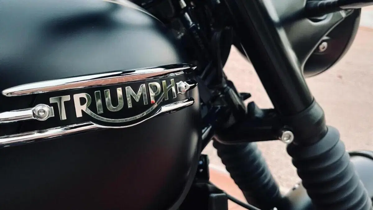 Vendo Triumph Bonneville T120 Gold Line Edition (2022 - 23) usata a ...