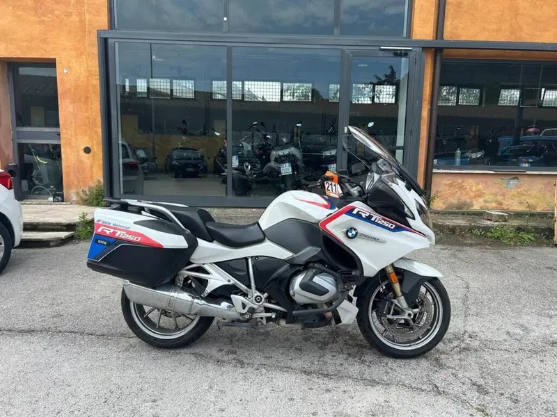 Vendo Bmw R 1250 GS (2019 - 20) usata a Roma (codice 10015134) - Moto.it