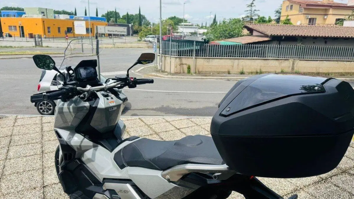Vendo Honda X-ADV 750 DCT (2021 - 24) usata a Guidonia Montecelio ...