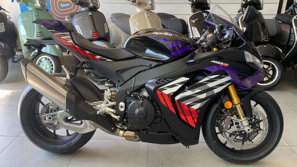 Vendo Aprilia RSV4 1100 Factory (2025 - 26) nuova a Capua (codice ...