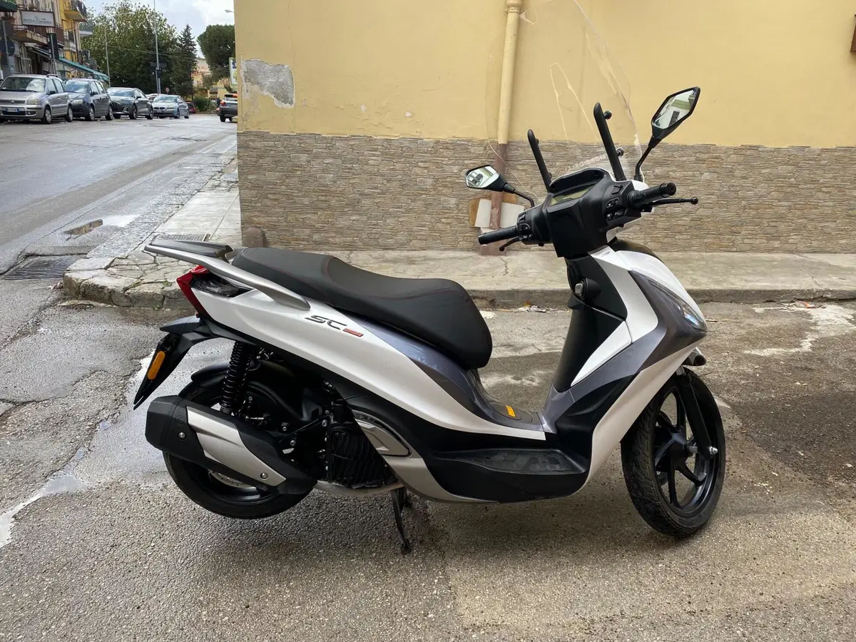 Vendo MBP SC125LX (2024) usata a Palermo (codice 10024268) - Moto.it