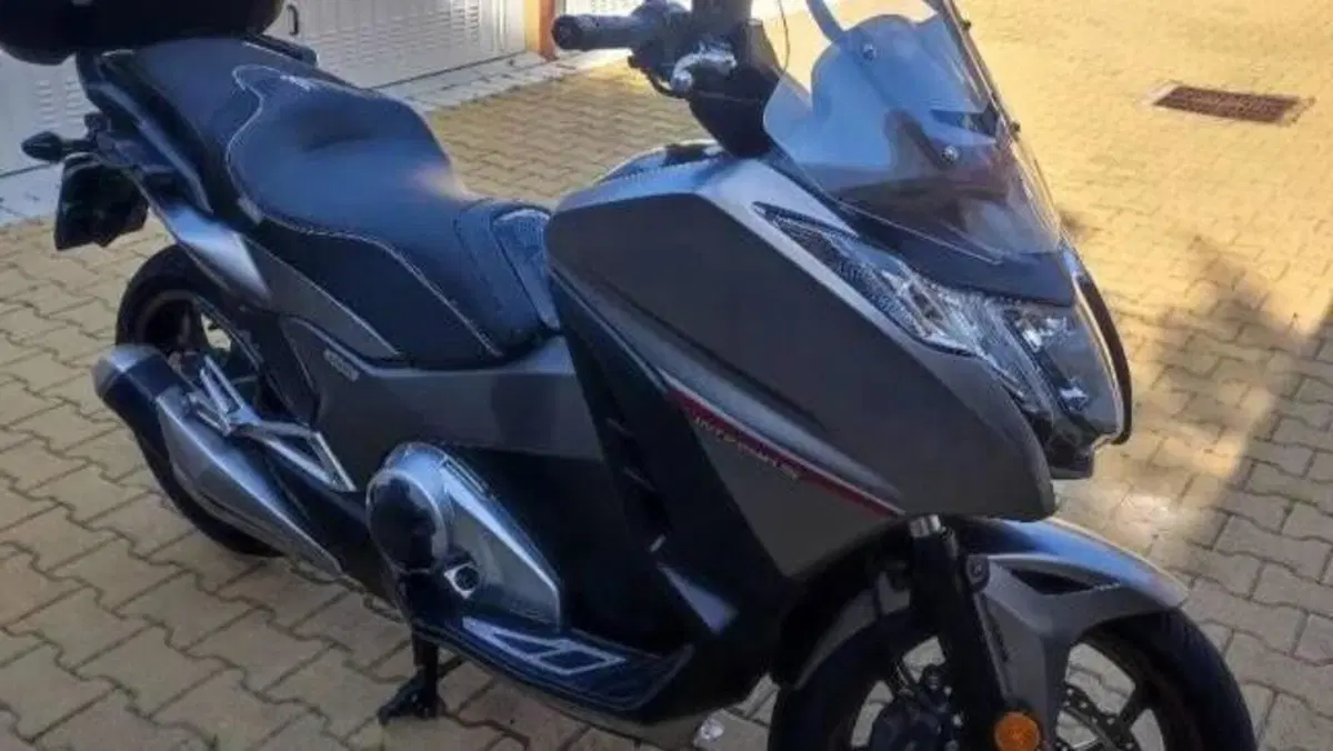 Vendo Honda Integra 750 DCT (2016 - 17) usata a Livorno (codice ...