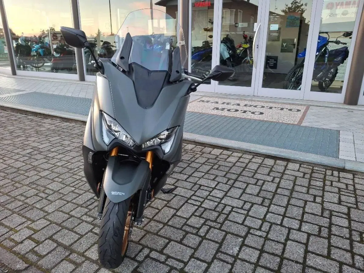 Vendo Yamaha T-Max 560 Tech Max (2020) usata a Villanova Mondovi ...