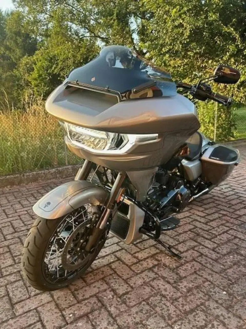Vendo Harley-Davidson CVO Road Glide (2023) usata a Treviso (codice ...