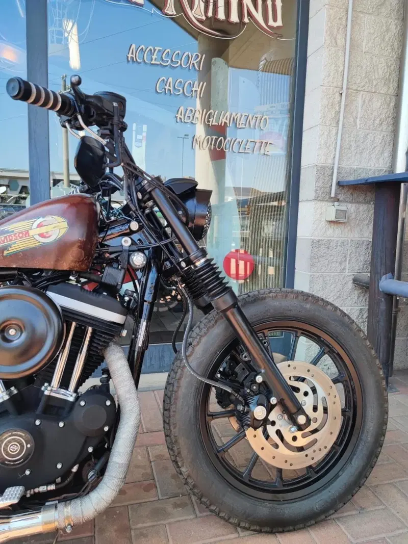 Vendo Harley-Davidson 883 R (2004 - 05) - XL 883R usata a Mozzecane ...