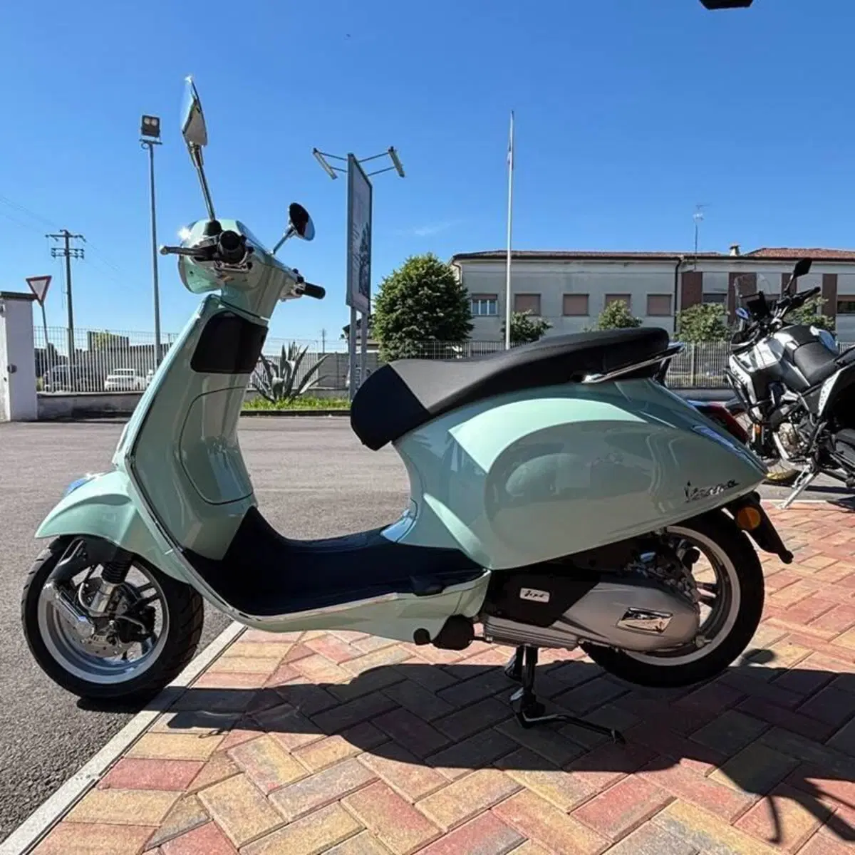 Vendo Vespa Primavera 125 (2024 - 25) nuova a Isorella (codice 10025195 ...