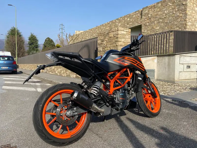 Vendo KTM 125 Duke (2021 - 23) usata a Alzano Lombardo (codice 10025289 ...