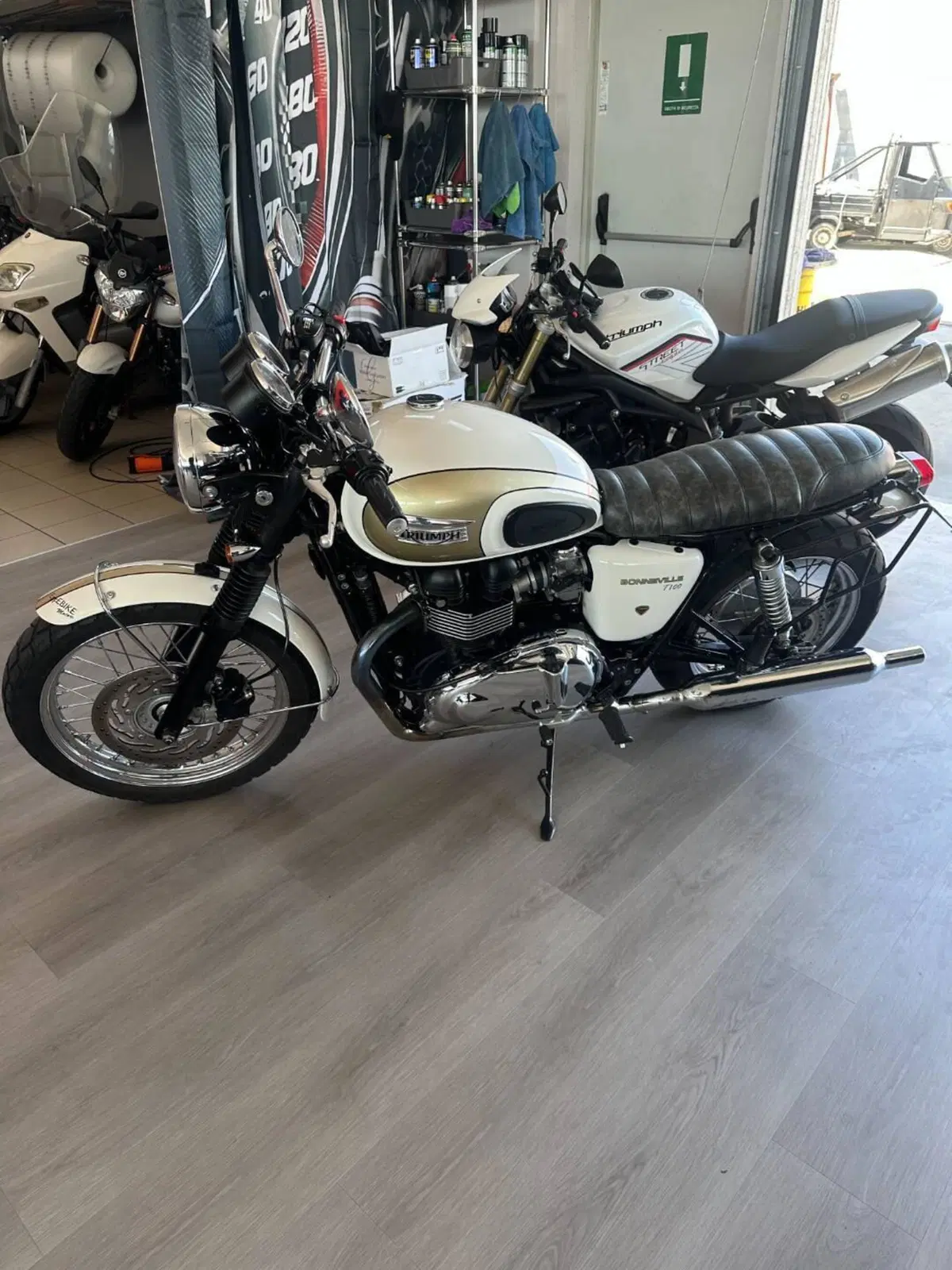 Vendo Triumph Bonneville T100 (2008 - 16) usata a Cherasco (codice ...