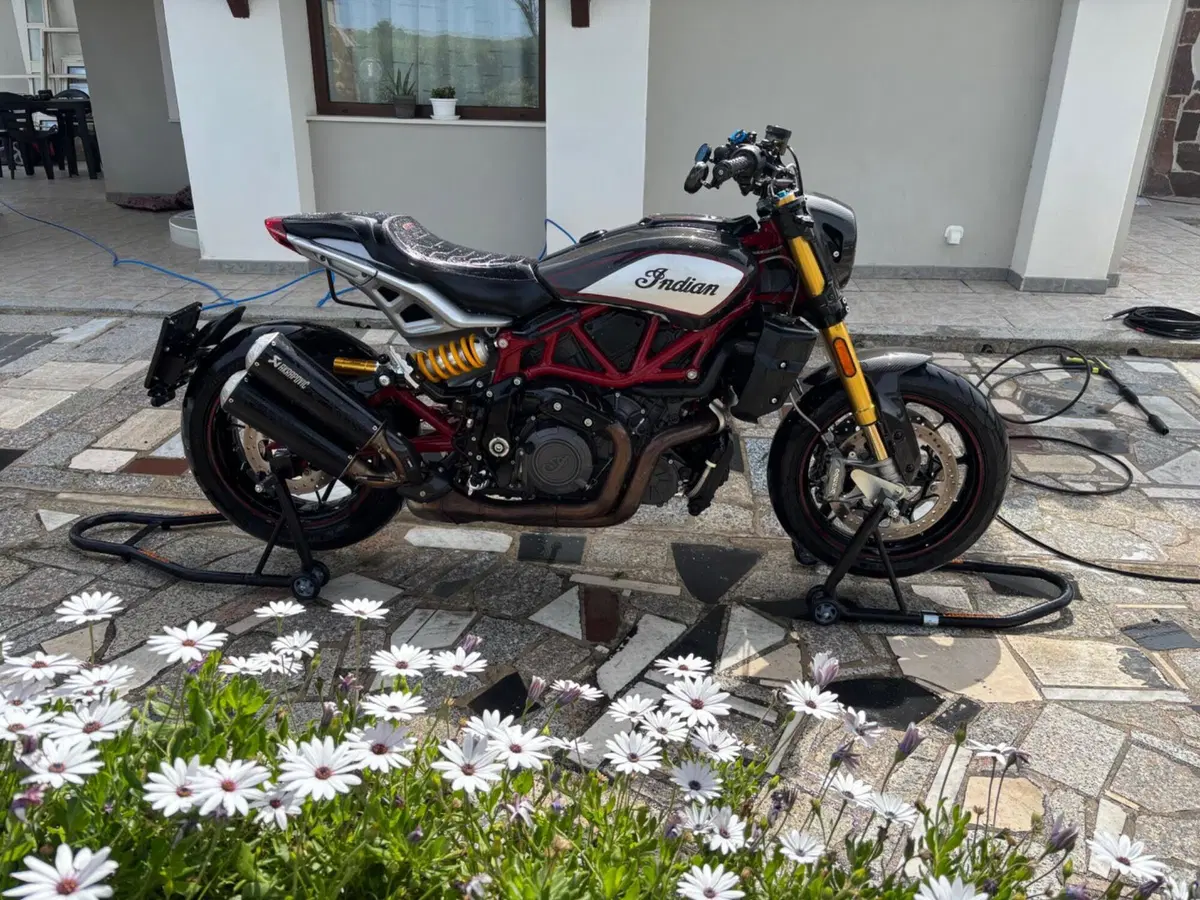 Vendo Indian FTR 1200 R Carbon (2021 - 25) usata a Sassari (codice ...