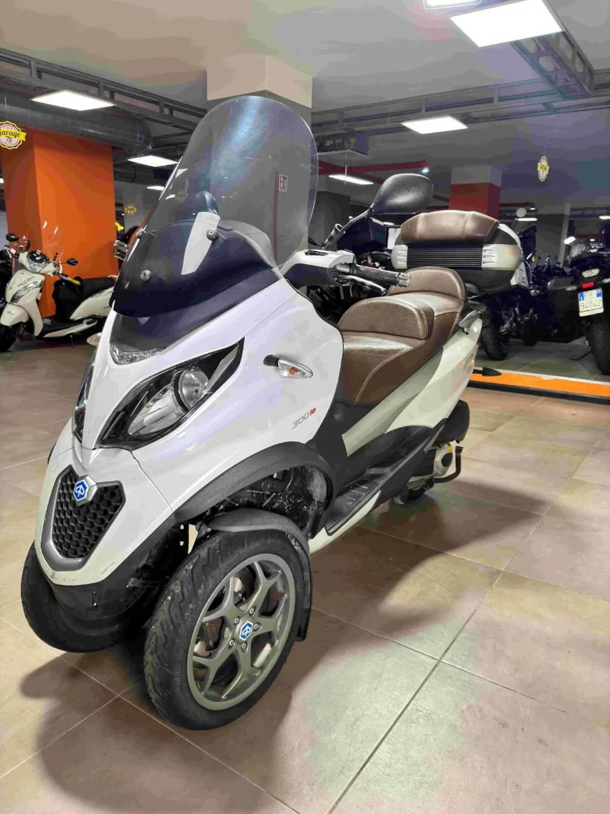 Vendo Piaggio Mp3 300 ie Business LT ABS (2014 - 16) usata a Roma ...