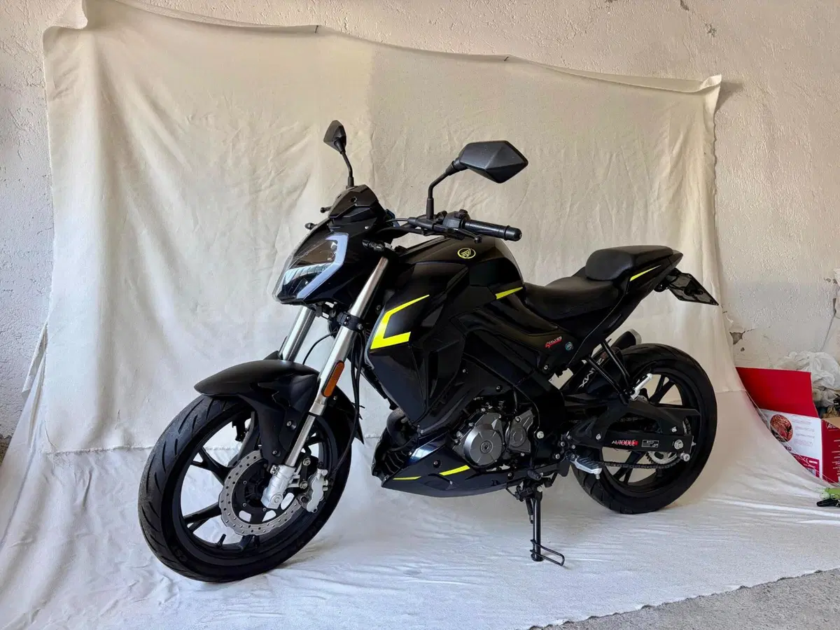 Vendo Keeway Motor RKF 125 (2021 - 24) usata a Como (codice 10025945 ...