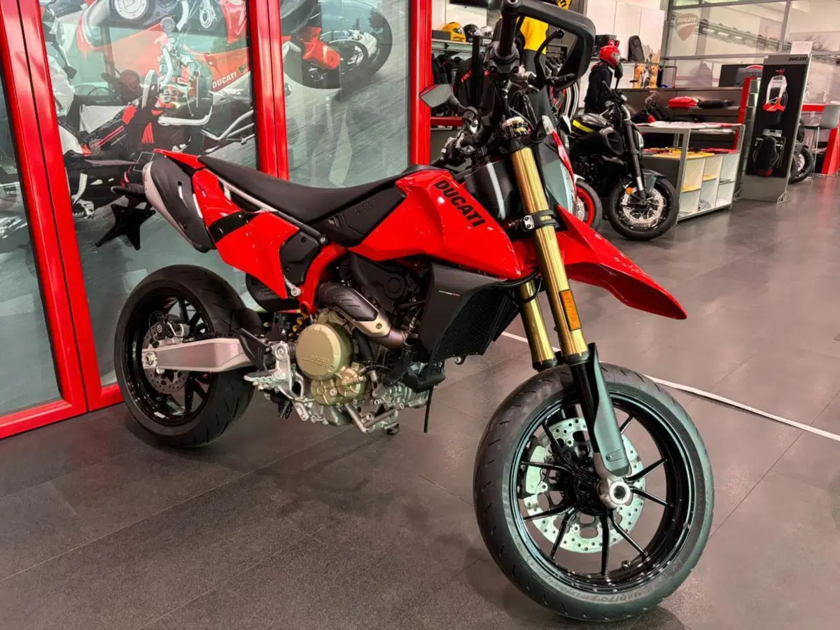 Vendo Ducati Hypermotard 698 Mono (2024 - 26) nuova a Vicenza (codice ...