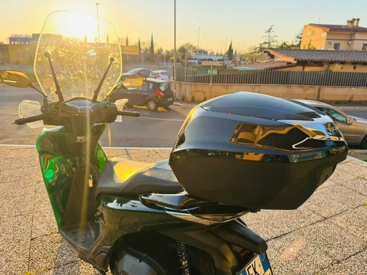 Vendo Honda SH 150i Vetro (2024 - 25) usata a Guidonia Montecelio ...