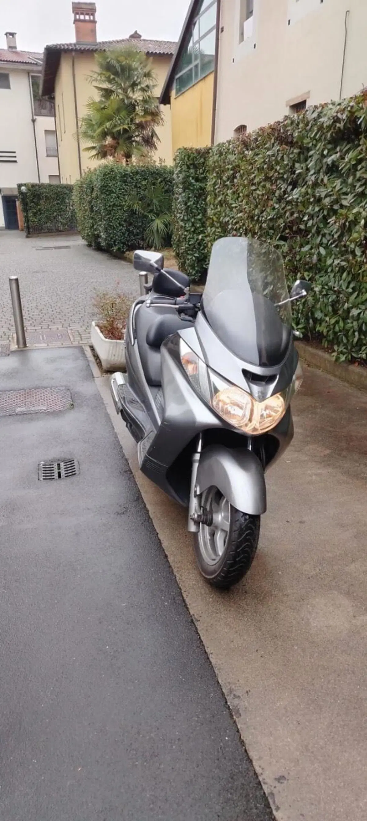 Vendo Suzuki Burgman AN 400 (2006 - 07) usata a Settimo Milanese ...